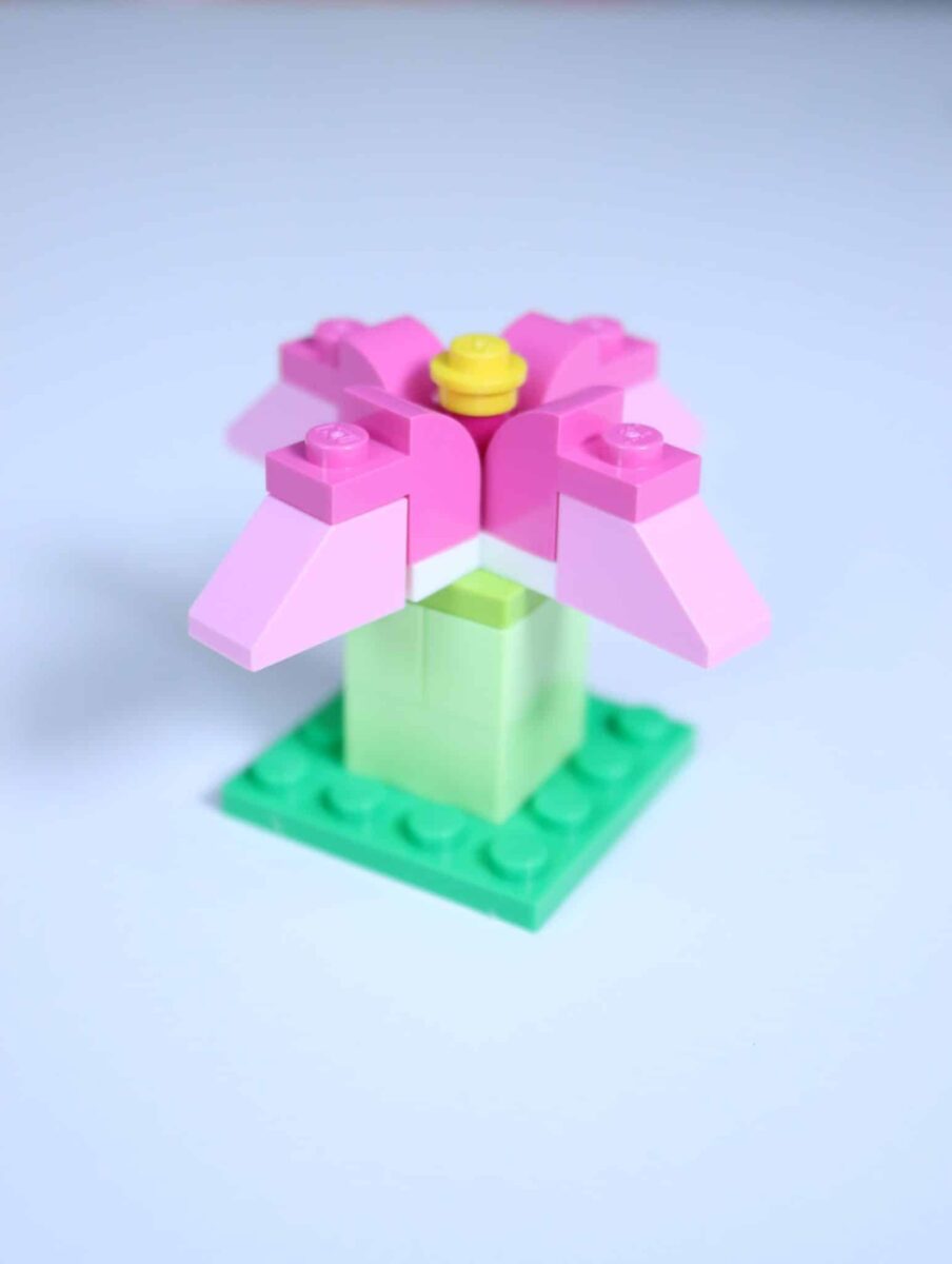 How to Build a Simple LEGO Flower with Step-by-Step Directions