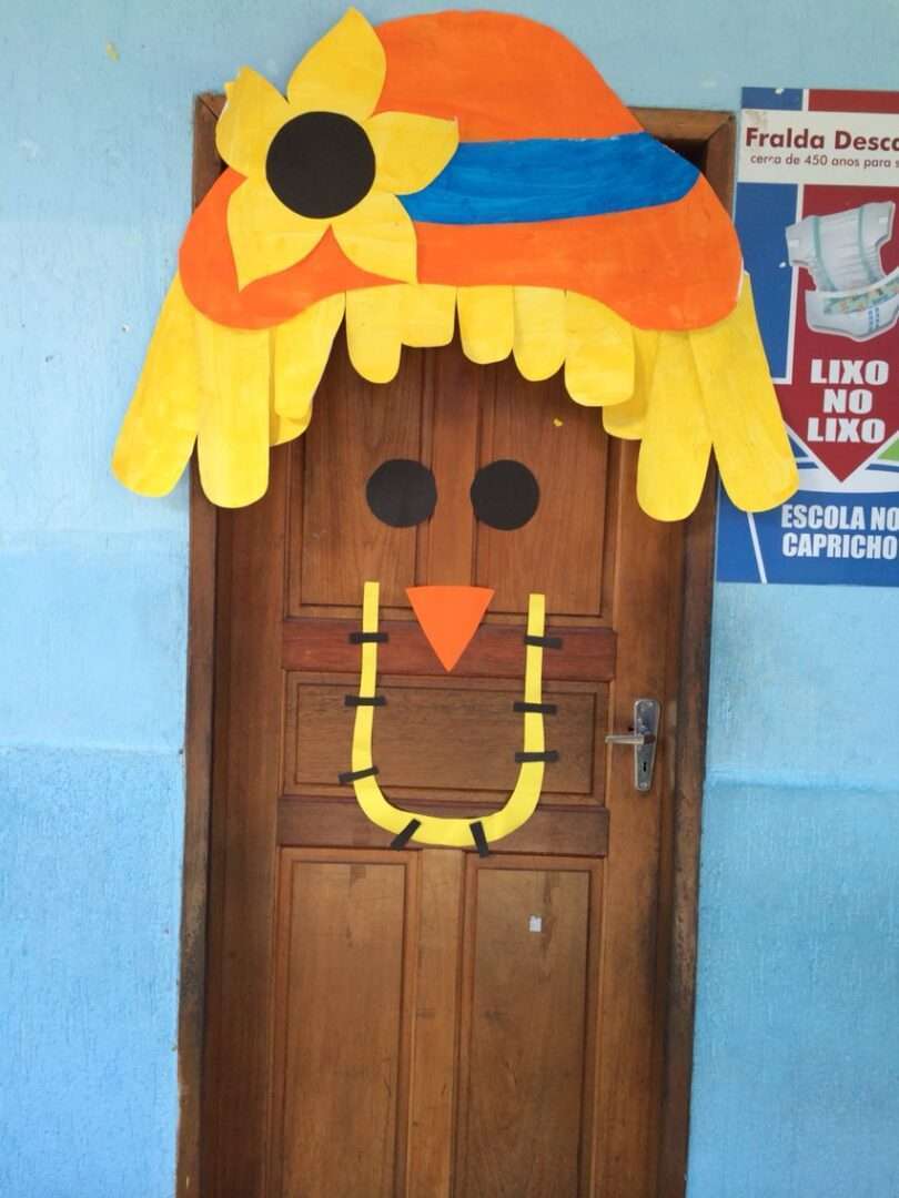 September Classroom Door Ideas to Celebrate Fall with Style